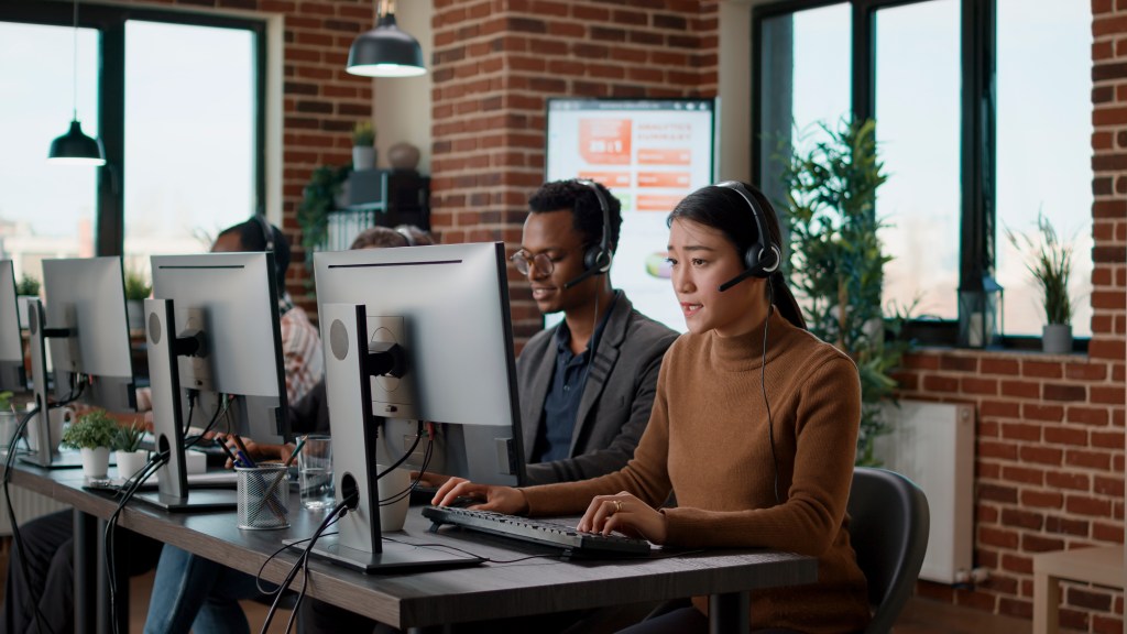 Understanding an Inbound Call Center and How to Set One Up
